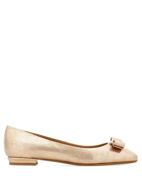 FERRAGAMO Vara Bow Craquelé Finish Leather Ballerinas - Silver