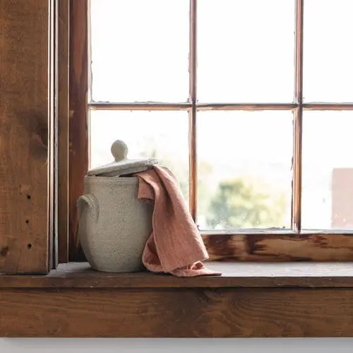 FORESIDE HOME AND GARDEN Distressed Terracotta Canister With Lid