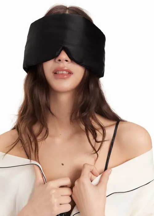 OLAH Dream Cloud Silk Eye Mask - Black