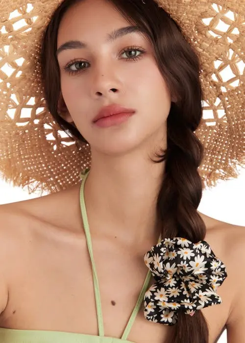 OLAH Daisy Silk Scrunchie