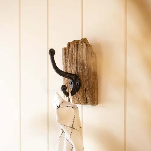 FORESIDE HOME AND GARDEN Rustic Wall Hook Natural Wood & Metal