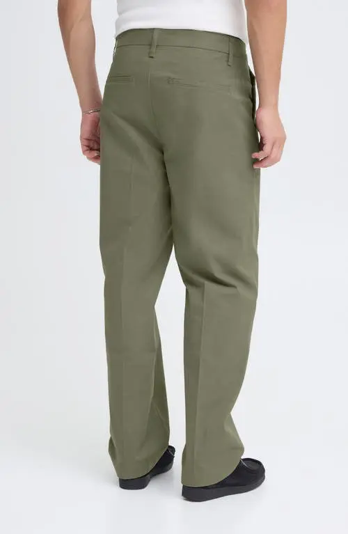 CASUAL FRIDAY Pleated Straight-leg Chinos