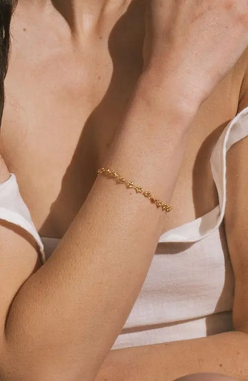 SATYA JEWELRY Golden Radiance Chain Bracelet