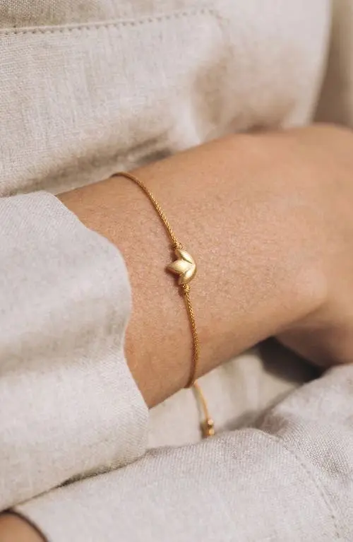 SATYA JEWELRY Golden Radiance Chain Bracelet