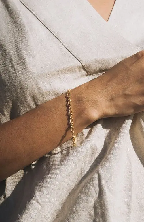 SATYA JEWELRY Linked In Truth" Opal Shell Charm Bracelet