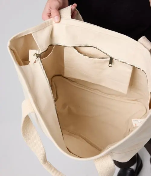 KNOWN SUPPLY Weekend Tote