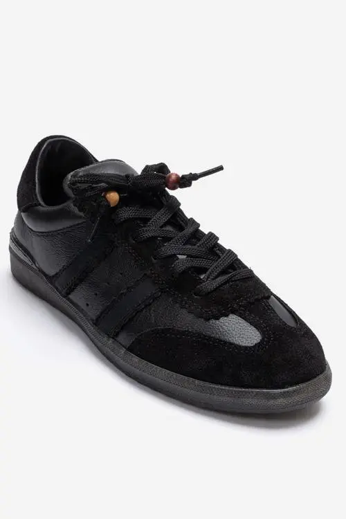 FOREVER & ALWAYS SHOES Ardix Leather Sneaker - Black