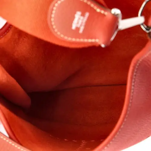 Hermès Evelyne Bag Gen Iii Clemence Pm - Red