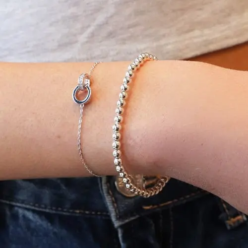 THE LOVERY Interlocking Cz Bracelet