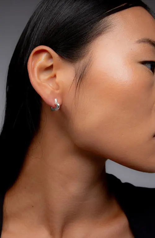 YOJ Loff Mini Heart Hoop Earrings