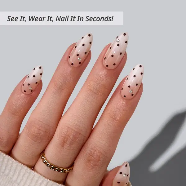 BTARTBOXNAILS Press-on Nails Almond Nail Set - Gala Polka