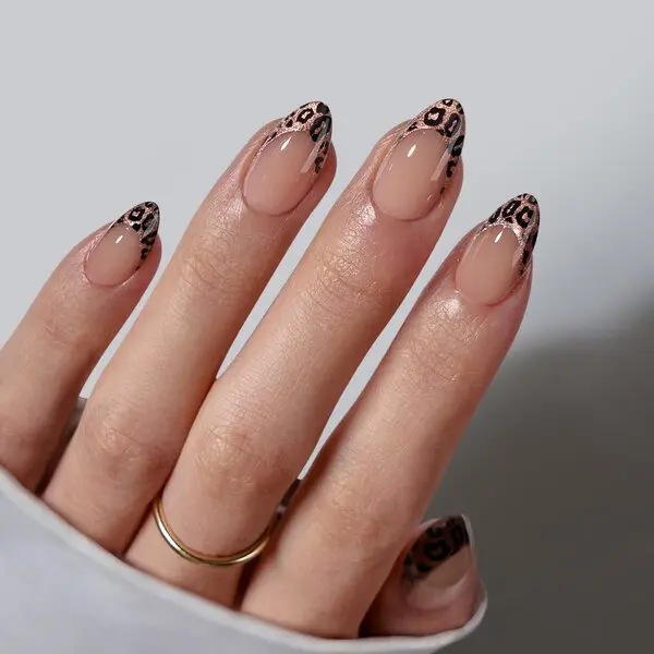 BTARTBOXNAILS Press-on Nails Almond Nail Set - Wild Cheetah