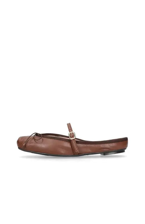 Pretty Ballerinas Square Toe Ballet Slide With Bow Detailing