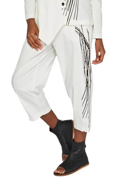 LUUKAA Eli Printed Linen Cotton Blend Bermuda Pants - Ecru