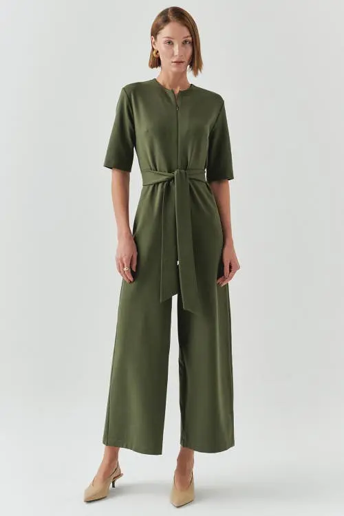 EXQUISE Cynthia Jumpsuit With V-neck And Belted Waist