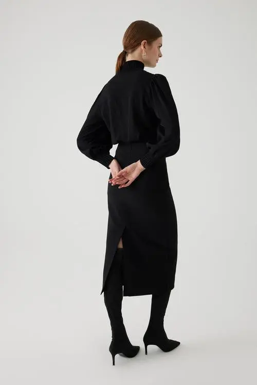 EXQUISE Amanna High Neck Knit Shirt