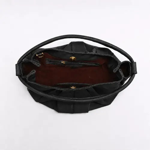 ROSZUAR Liora Sculptural Renaissance Handbag - Black