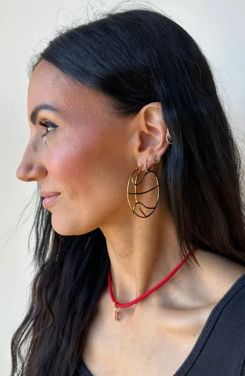 NICKEL & SUEDE Basketball Hoop Earrings - Gold