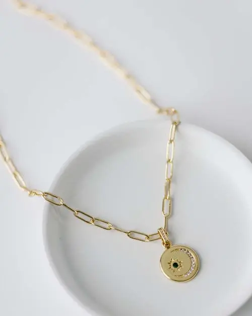 VI BELLA Luna Necklace