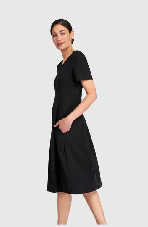 Alembika Alemibka Staple Short Sleeve Knee-length Dress