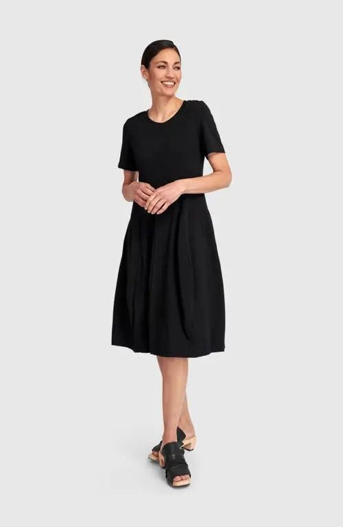 Alembika Alemibka Staple Short Sleeve Knee-length Dress