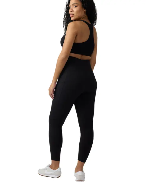 Ingrid & Isabel® The Performance All Stage Maternity Pocket Active Legging