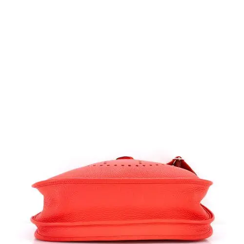 Hermès Evelyne Bag Gen Iii Clemence Gm - Red