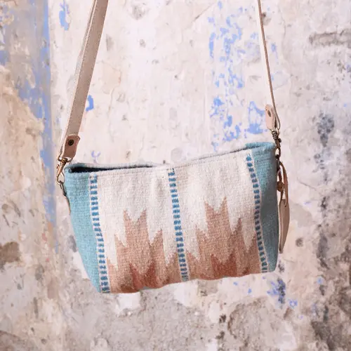 AMASOUK Cielo Rosa Convertible Clutch