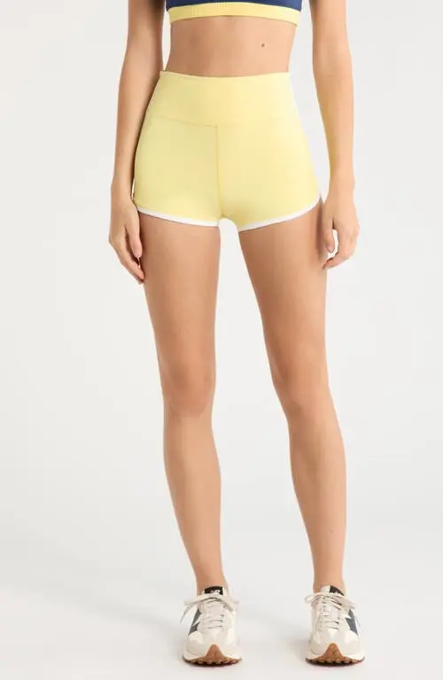 Year Of Ours Sporty High Waist Performance Shorts - Popcorn