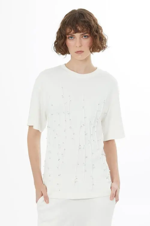GIZIA Ecru Embroidered Detail T-shirt