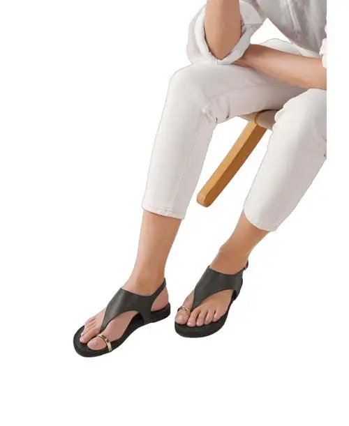 VISCATA Delmar Leather Flat Sandals With Metallic Toe Detail