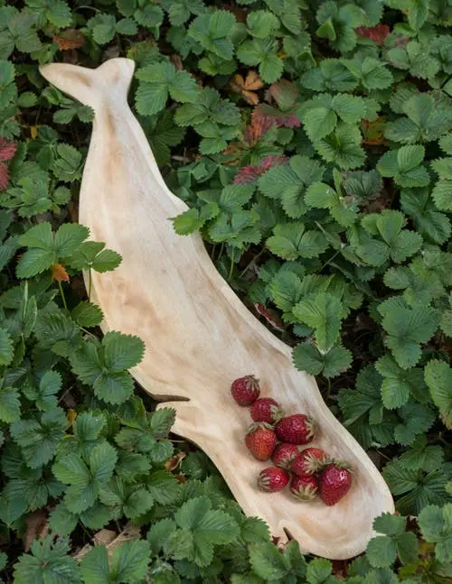 BE HOME Kiln Wood Whale Dish
