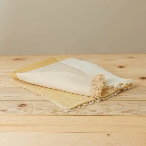 BE HOME Miraflor Throw - Sun