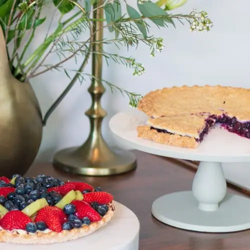 BE HOME Easton Cake Stand - Dove