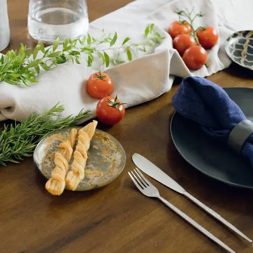 BE HOME Horn Appetizer Speckled Plate