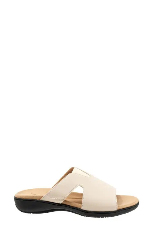 Trotters Roxine 2.0 Slide Sandalmultiple Widths Available - Ivory
