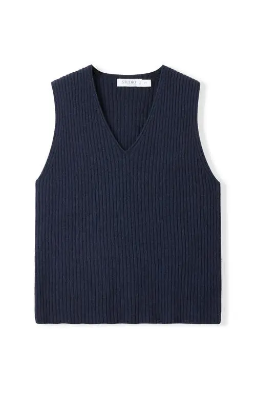 CELTIC & CO. Ribbed V-neck Tank Top - Navy