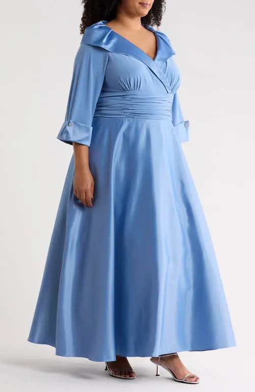 JESSICA HOWARD Portrait Collar Mixed Media Gown