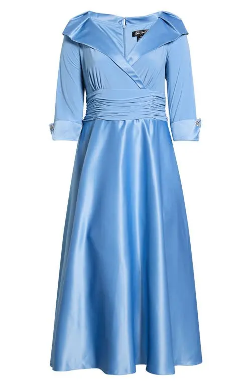 JESSICA HOWARD Portrait Collar Mixed Media Gown