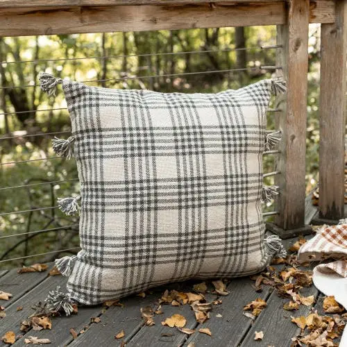 FORESIDE HOME AND GARDEN Remi Plaid Decorative Indoor/outdoor Accent Throw Pillow