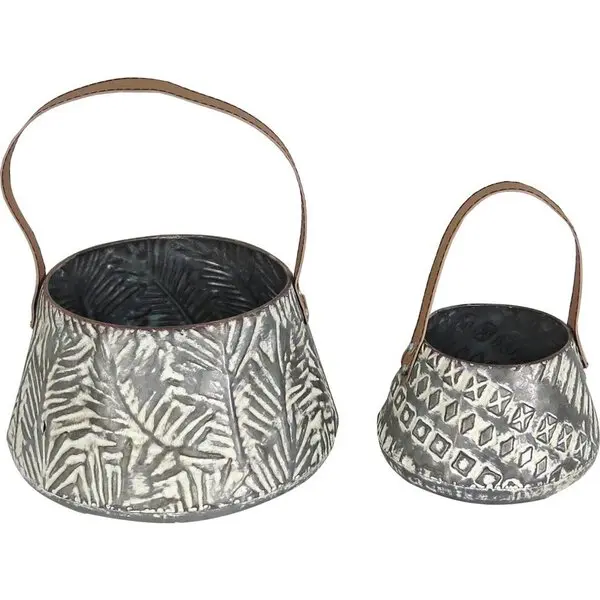 FORESIDE HOME AND GARDEN Set Of 2 Rustic Whitewashed Pattern Galvanized Metal Decorative Storage Baskets
