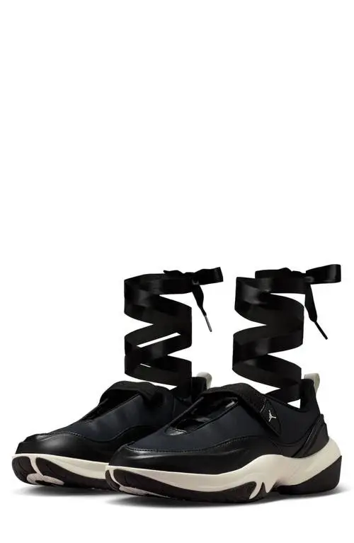 JORDAN The Pointe Sneaker - Black/sail