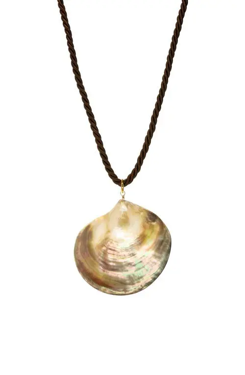 MARLYN SCHIFF Marina Shell Pendant Necklace - Brown Shell