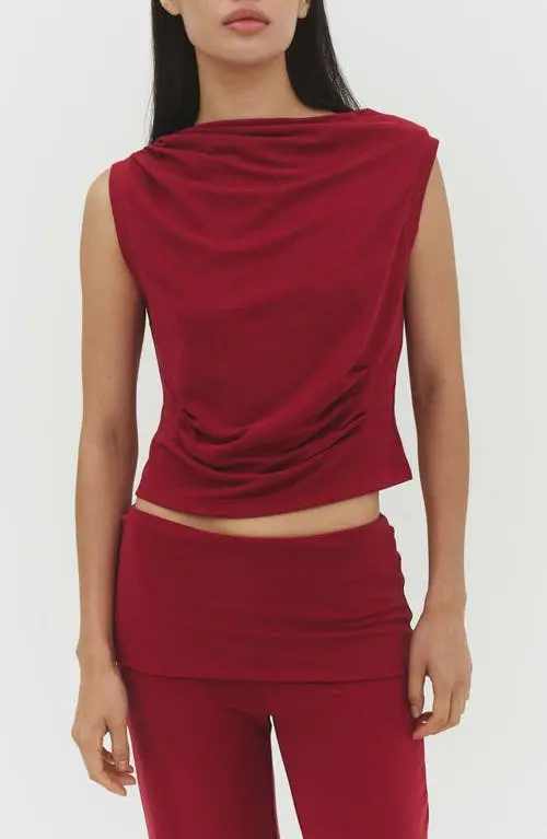 FIND ME NOW Asymmetric Pleat Sleeveless Top - Rasberry
