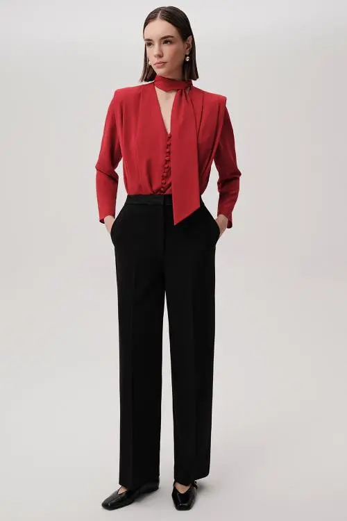 EXQUISE Draped Long Sleeve Bodysuit