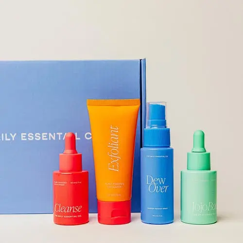 THE DAILY ESSENTIAL CO The Unfiltered Box Teen Bundle