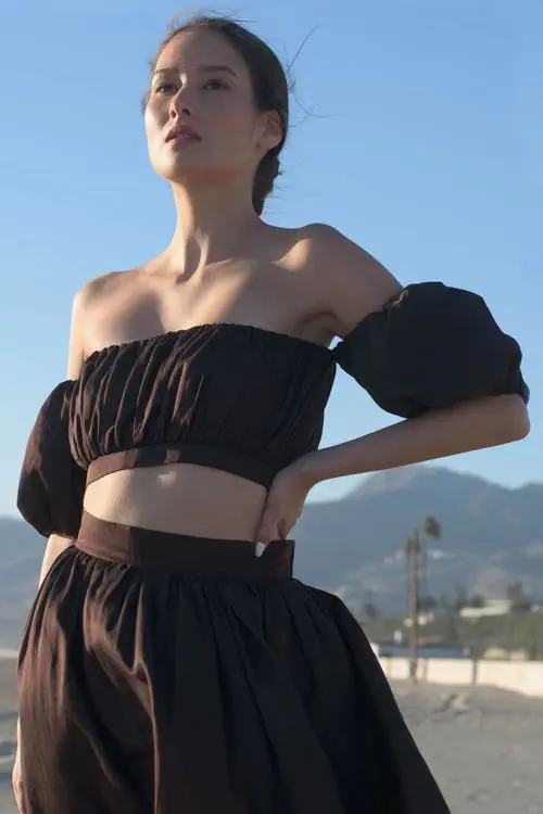 NUAJE NUAJE Isabelle Off-shoulder Puff Sleeve Crop Top