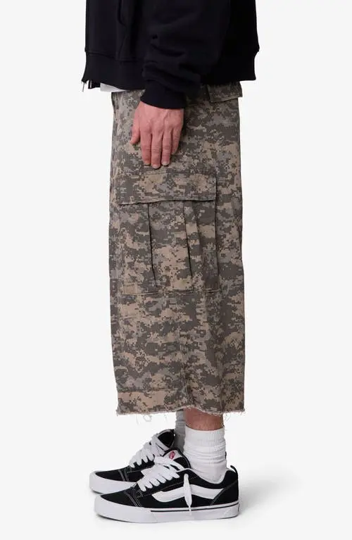Mnml Extra Long Cargo Shorts