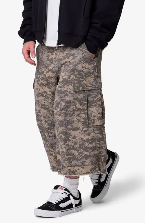 Mnml Pixelated Camouflage Cargo Shorts - Digi Camo