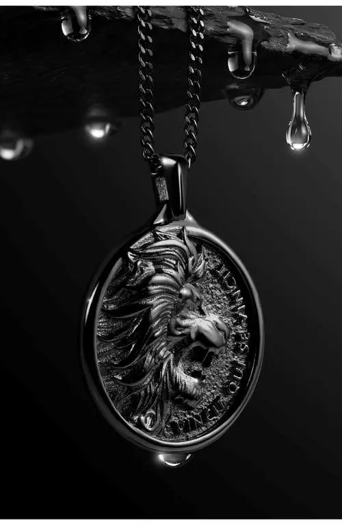 VINCERO Lion Pendant Necklace
